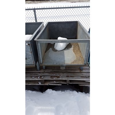 BOITE D ACIER GALVANISÉ