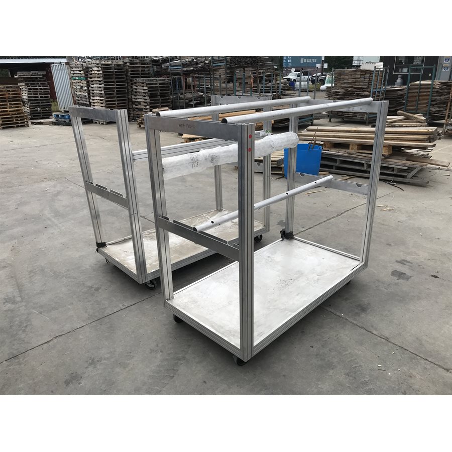 RACK 31X62X59 HAUT EN ALUMINIUM SUR ROULETTE