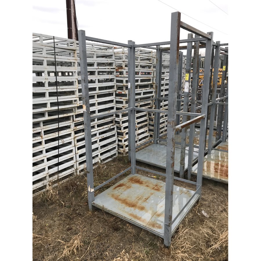 RACK DE METAL EMPILABLE 40PO X 48PO X 96PO HAUT