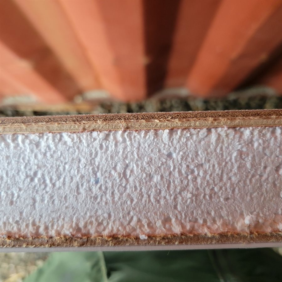 PANNEAU DE STYROMOUSSE LAMINÉ DE BOIS ET PLASTIQUE ($ / PI2)