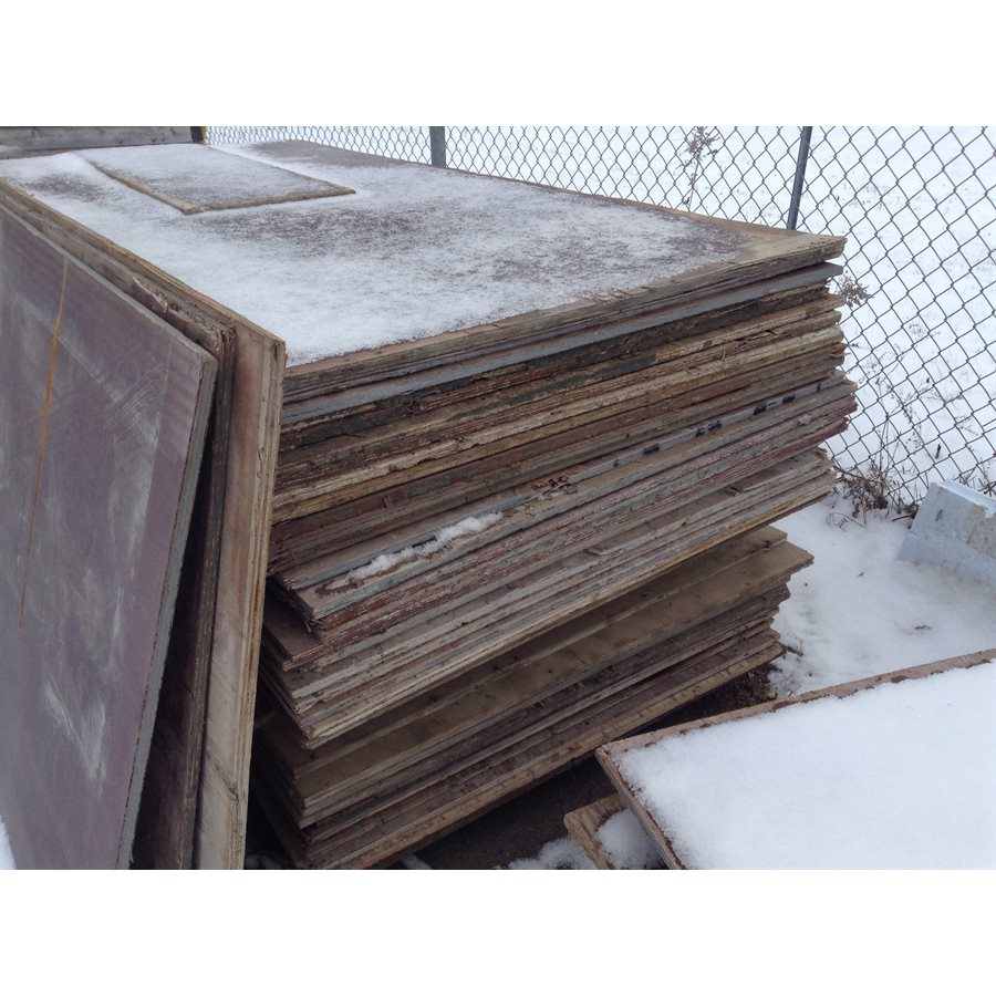 PLYWOOD COFFRAGE - FEUILLE DE 11 / 16 X 48PO X 96PO
